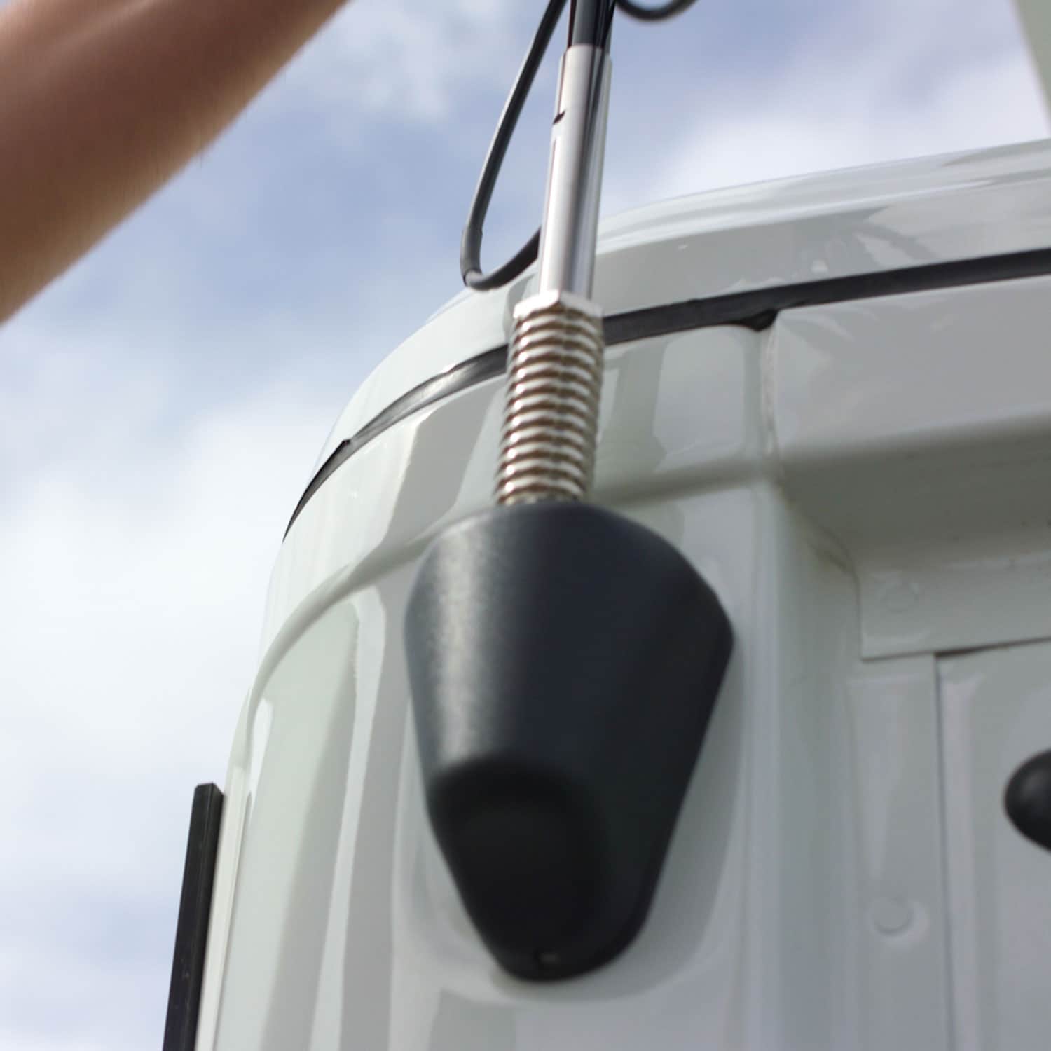 4G OTR Antenna Truck Edition | weBoost